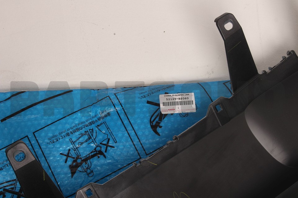 52129BZ060 Genuine Toyota COVER FR BUMPER LW 52129-BZ060 | eBay