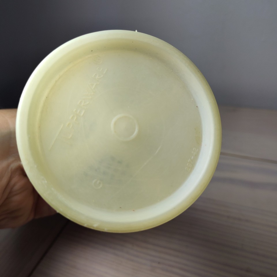 Vintage TUPPERWARE Jifi-Sift /Grinder Mill Flour/Powdered Sugar/Pepper ...