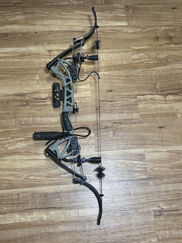 Mint Oneida Black Phoenix Hunting Fish Right Medium 26.5" -29" 50 -70 ...