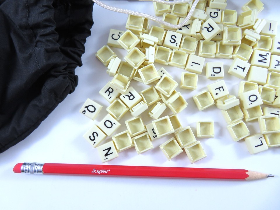 Travel Scrabble Game Folio Edition Complete In Zipper Case Hasbro 2001 ...