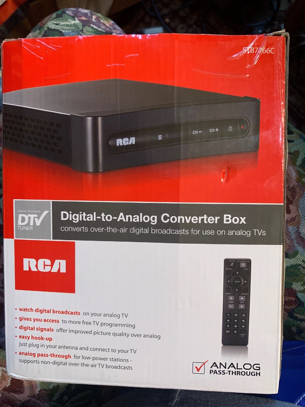 RCA Digital to Analog TV Converter Box STB7766C with Remote and adapter ...