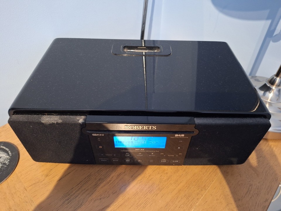 Roberts MP Sound 43 Audio Digital Dock IPOD DAB FM Radio CD Player ...
