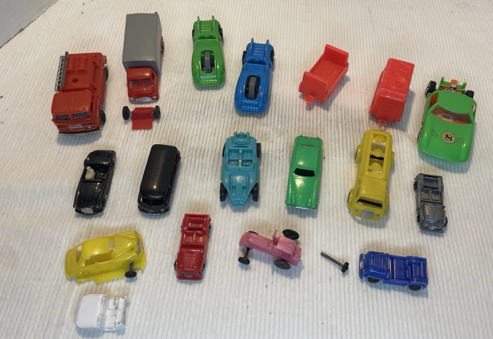 Lot Of 17 Vintage Plastic Cars And Trucks | eBay