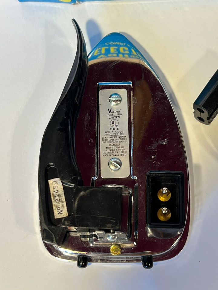 Vintage Valiant ELECTRIC TRAVEL IRON Folding Handle 15-2319 | eBay