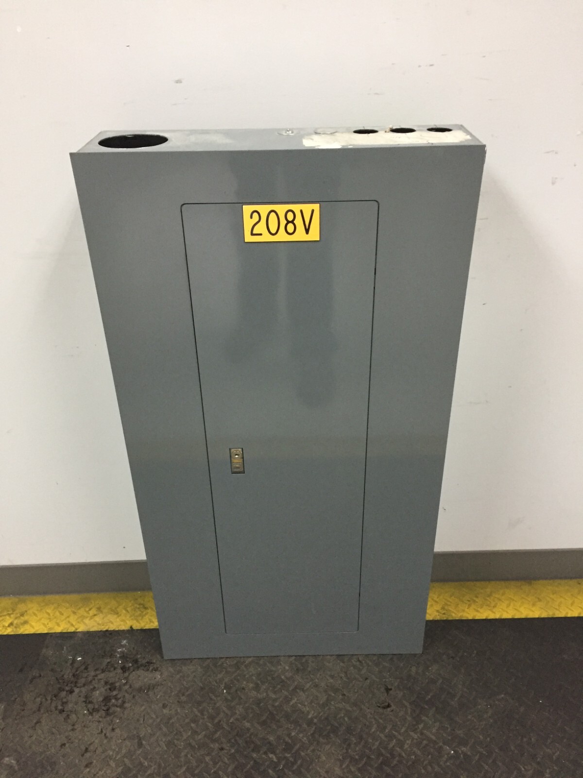 SQUARE D 225 AMP 208/120 VOLT 3 PHASE 42 CIRCUIT MAIN LUG PANEL..P-836 ...
