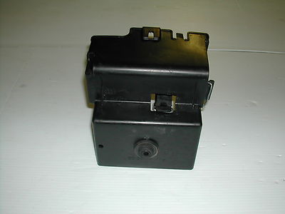 2005 YAMAHA XV250 VIRAGO 250 BATTERY BOX WITH BATTERY STRP 02-10 HAD ...