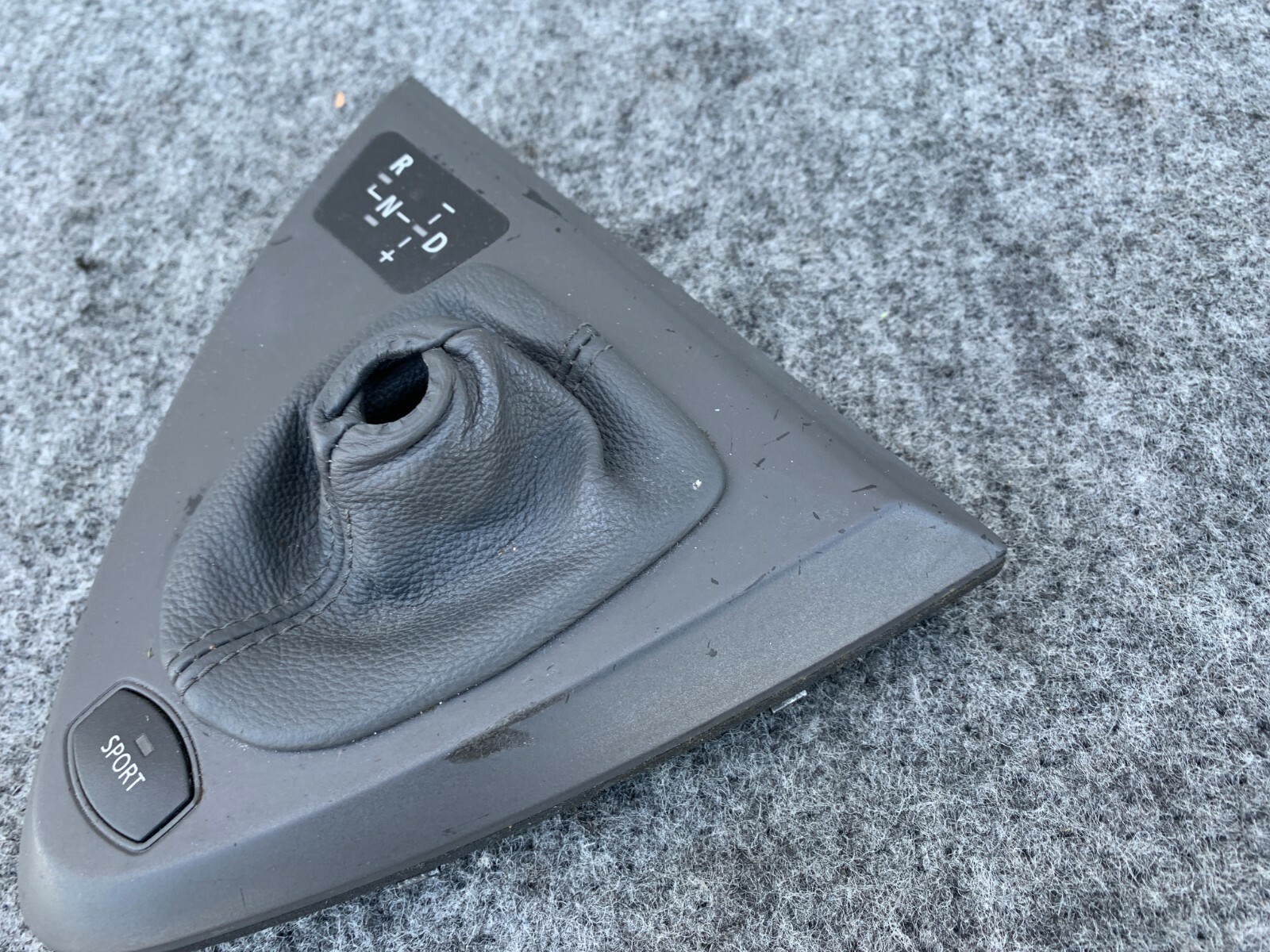 BMW E63 E64 645 650 (04-07) SMG SHIFTER BOOT COVER CONSOLE OEM | eBay