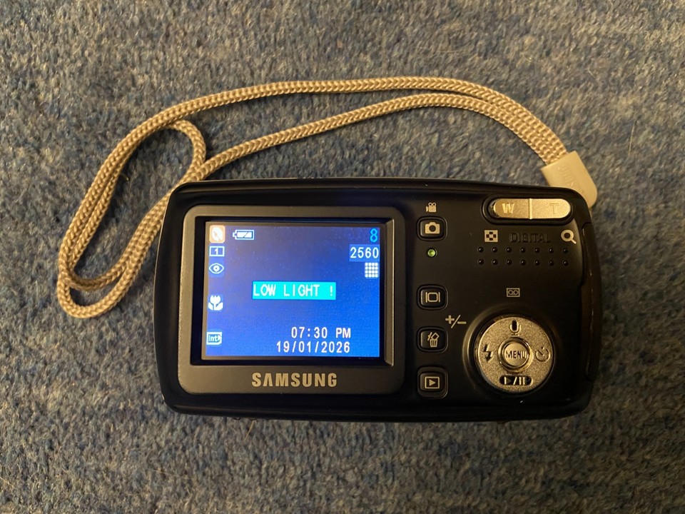 Samsung Digimax A502 5.0MP Digital Camera + Carry Pouch + User Manual ...
