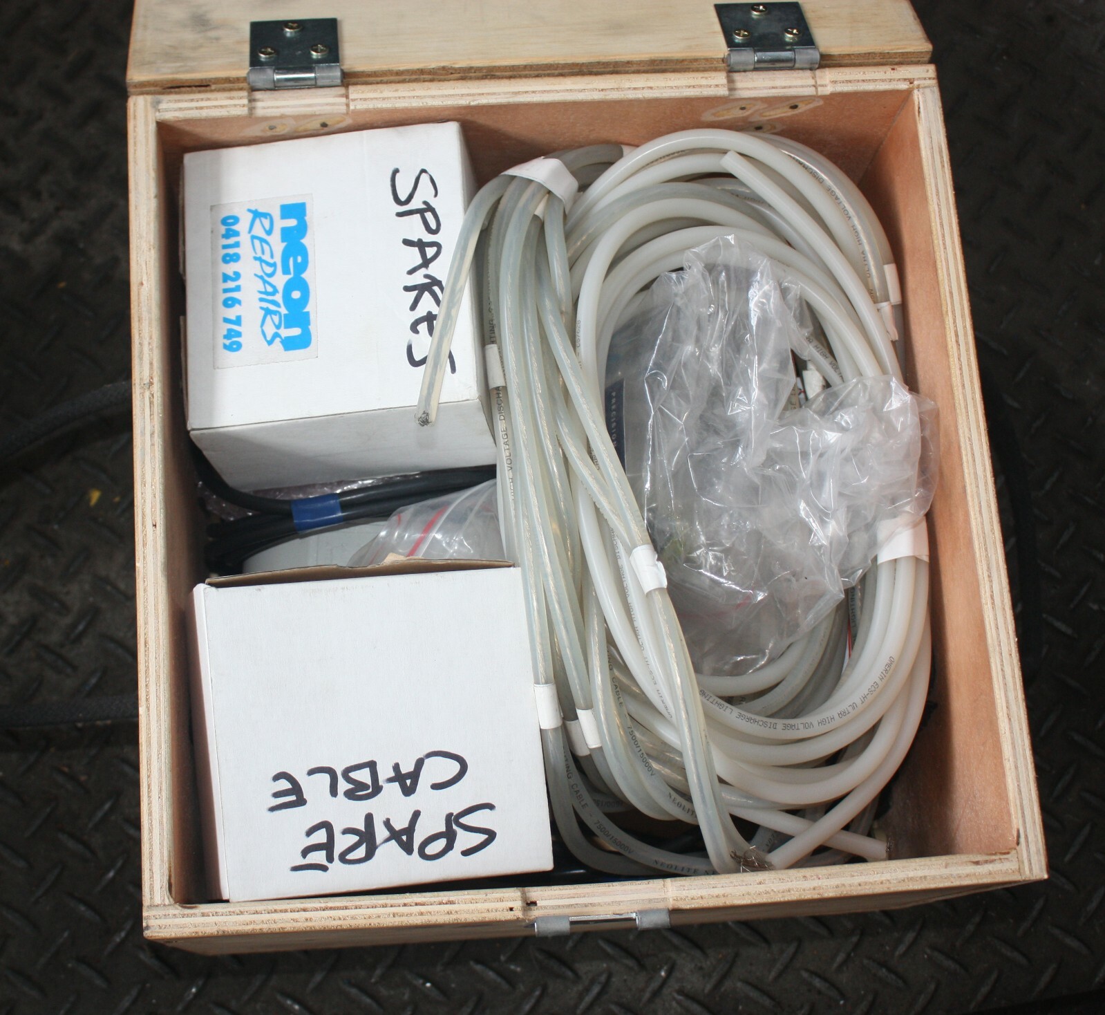 SIET 12000/30S NEON LIGHT Transformer Power supply 240V IN 6-E-6kV OUT ...