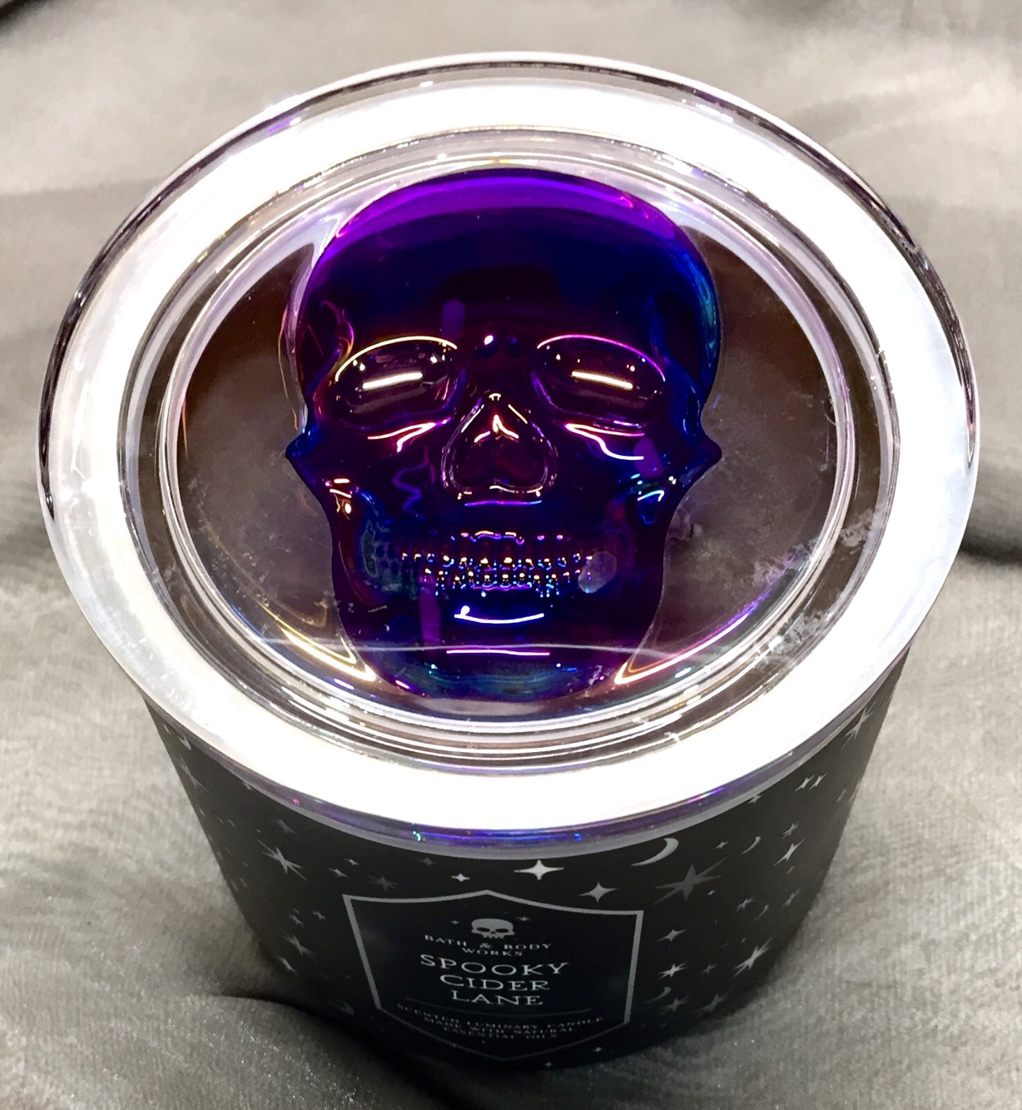 Spooky Cider Lane 3-Wick Skull Black Halloween Candle 14.5 oz Bath ...