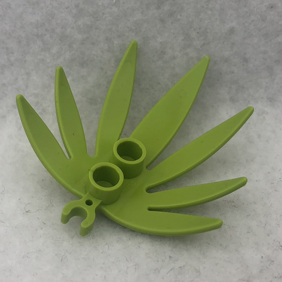 LEGO 10884 Lime Plant Leaves 6 x 5 Swordleaf with Open O Clip Thick (x1 ...