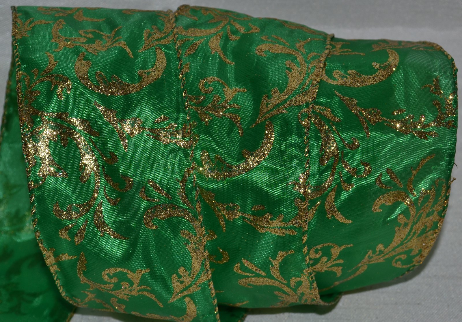 Wired Ribbon~Christmas Gold Sparkle Swirl Vine~Holiday Green~2.5"~Wavy ...