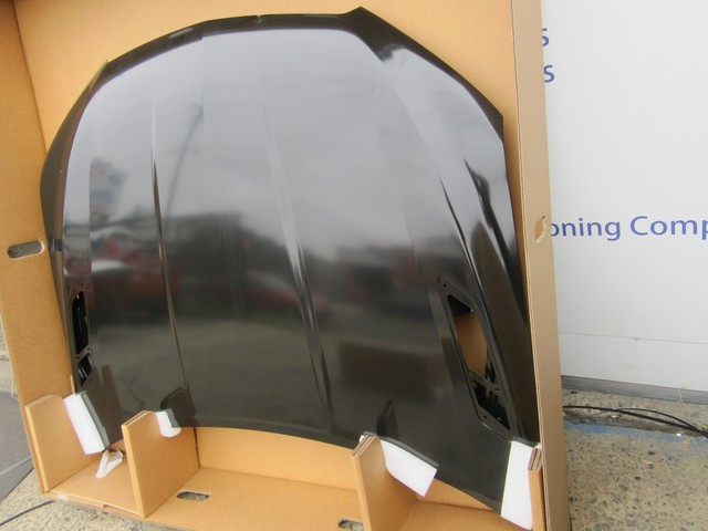 Genuine Bonnet Hood Holden Commodore VF SSV SS Redline Evoke Sedan ...