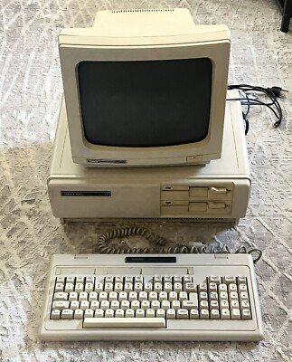 Vintage Tandy 1000 SX Personal Computer, VM-4 Monitor, & Keyboard ...