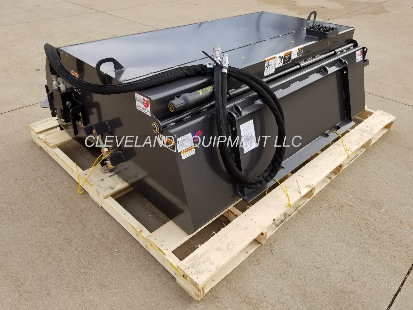 72" SWEEPSTER PICK UP BROOM ATTACHMENT Skid Steer Loader Sweeper Box ...