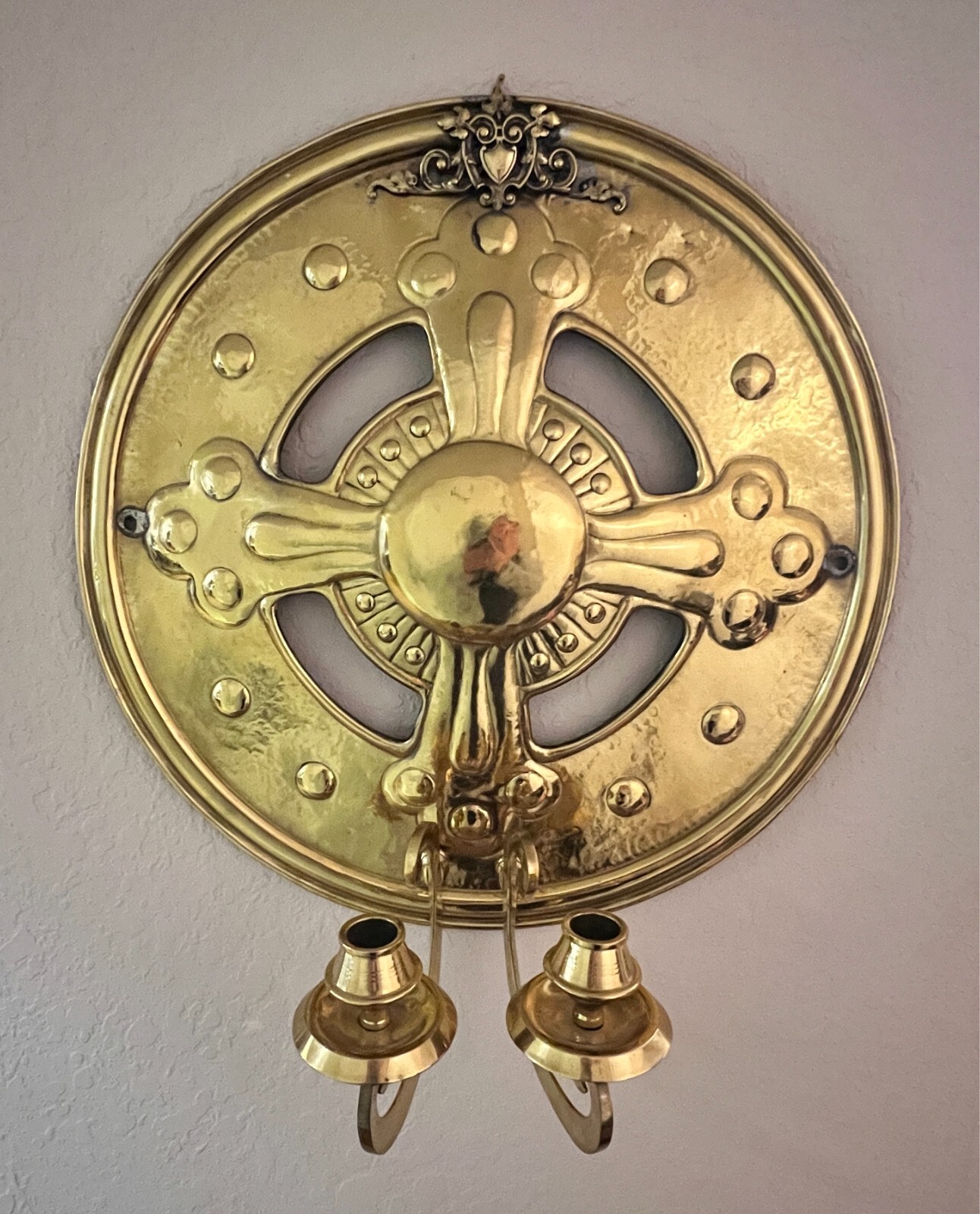 VINTAGE LARGE ART DECO RELIGIOUS CREST PIERCED BRASS DOUBLE CANDLE WALL ...