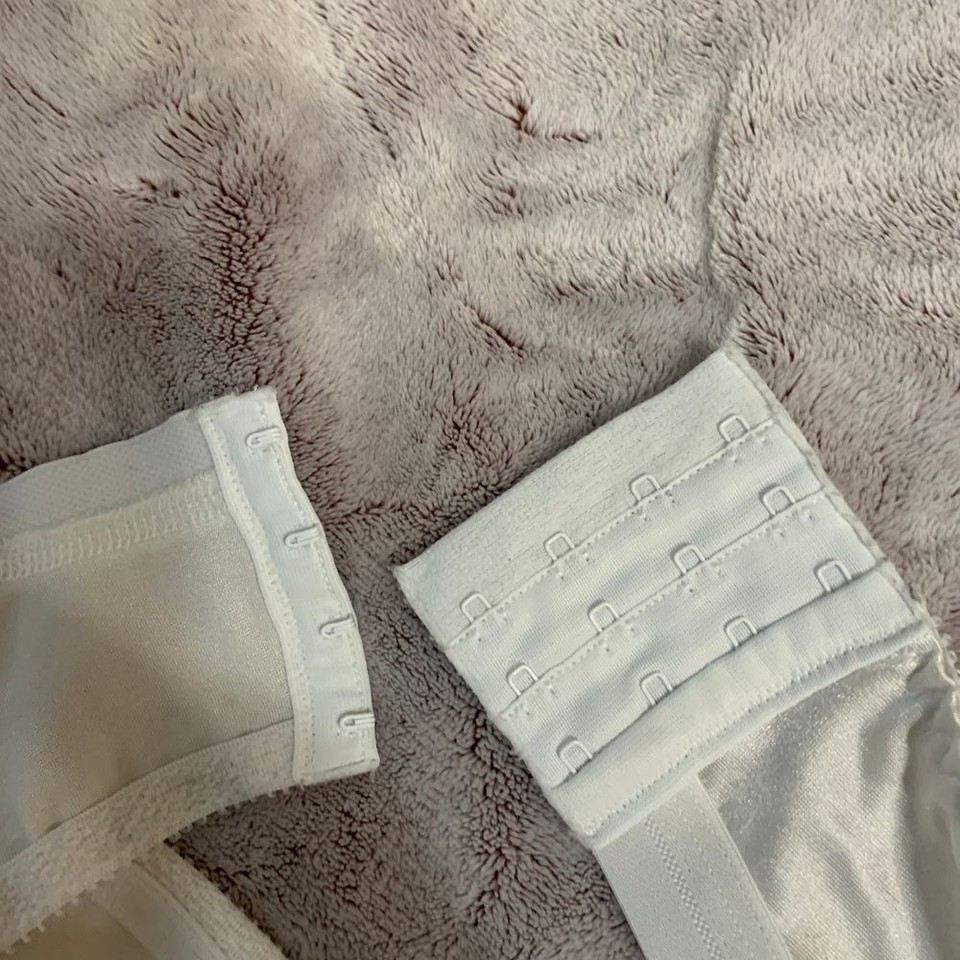 Playtex Women's Secrets Jacquard Full Figure Unlined Underwire Bra 4422 ...