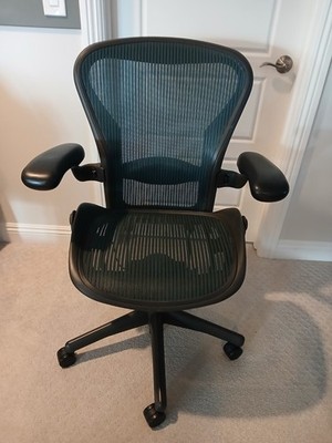 Herman Miller Aeron Green Mesh Office Chair with functionals adjustable ...
