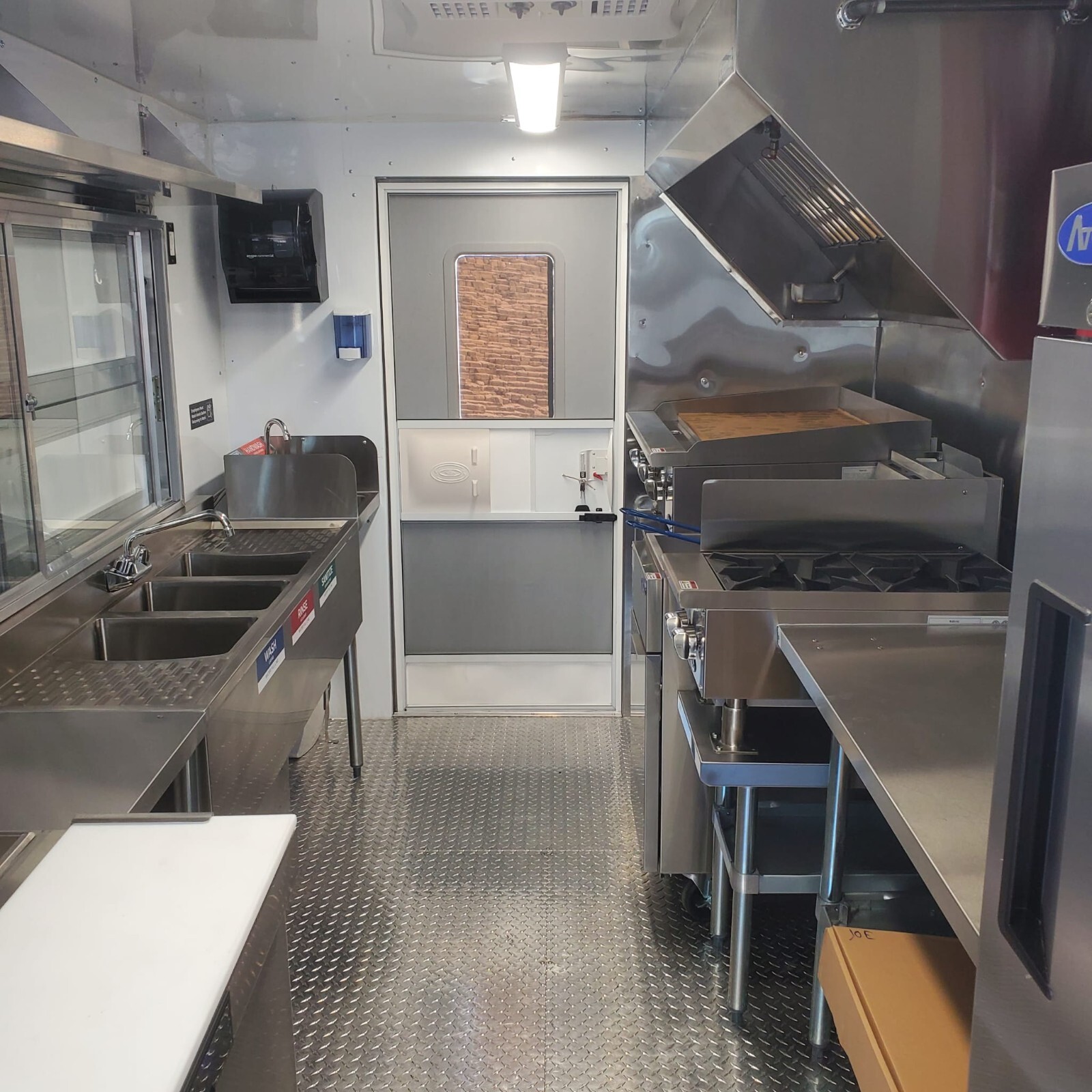 Food Truck with Brand New Kitchen Custom Build by JRS CUSTOM FOOD ...
