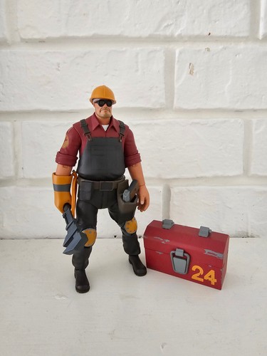Team Fortress 2 NECA RED Engineer Action Figure W/ UNUSED CODE CARD | eBay