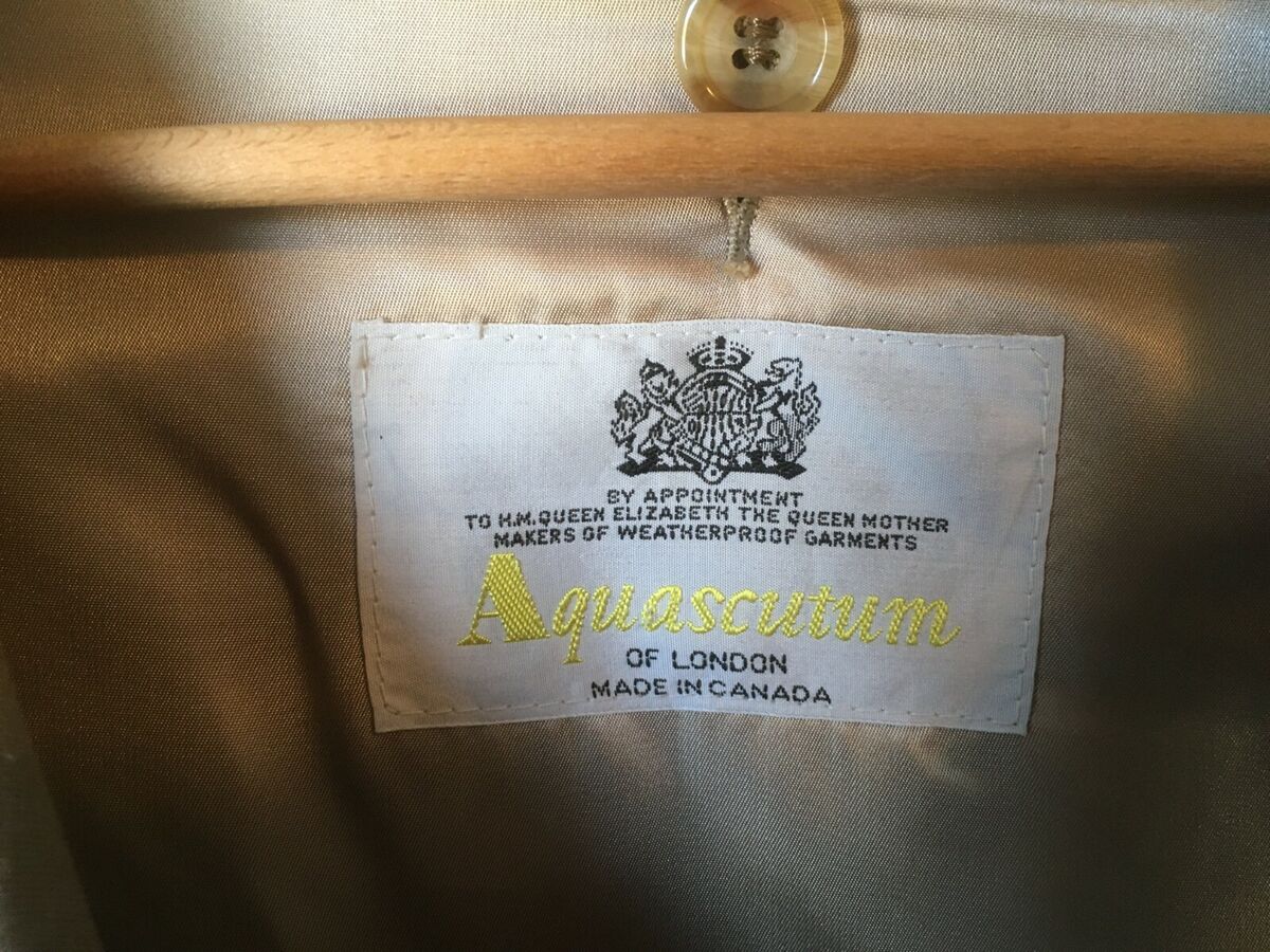 Vintage Men's AQUASCUTUM Aqua 5 Double Lined Classic Beige Vintage Men's AQUASCUTUM Aqua 5 Double Lined Classic Beige