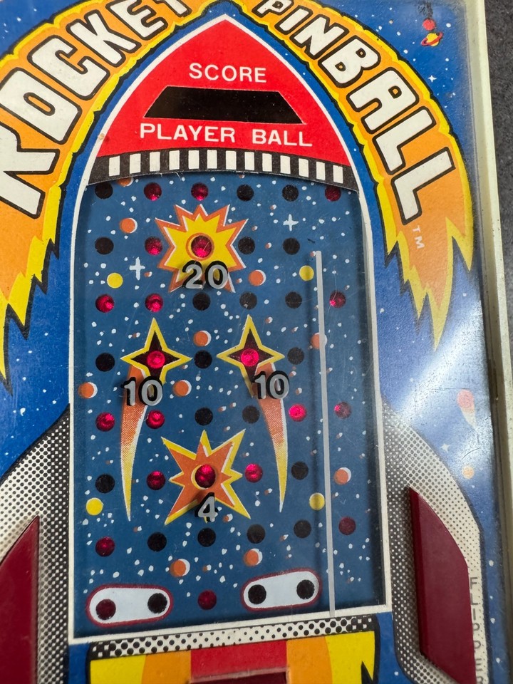 Tiger Rocket Pinball Handheld Electronic Game Model 7-460 read ...