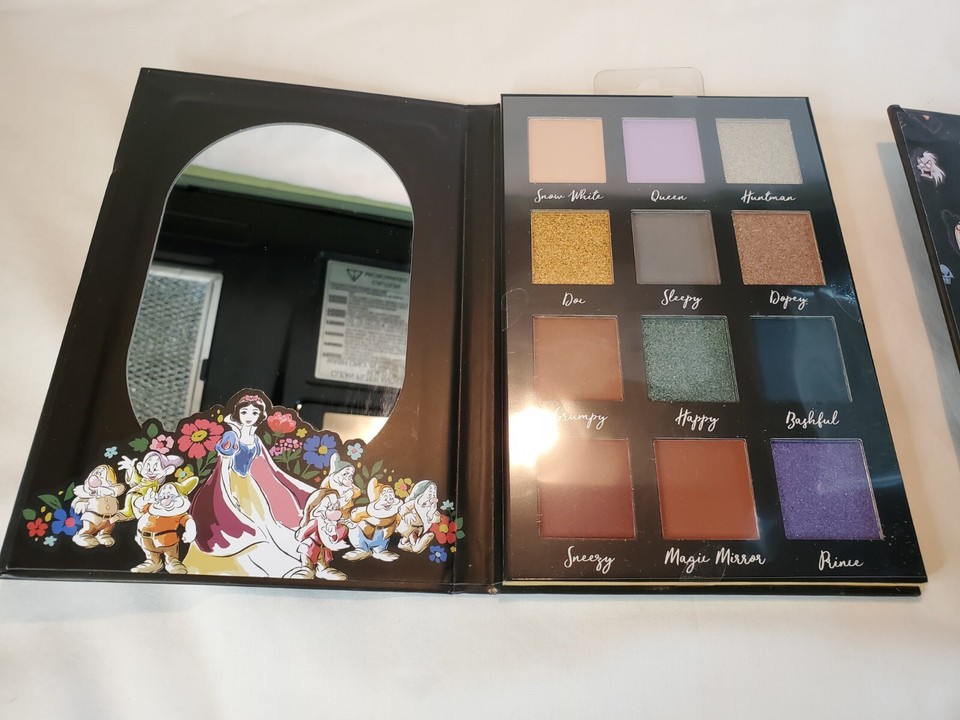 DISNEY Snow White & The Seven Dwarfs And Evil Queen Color Eyeshadow ...