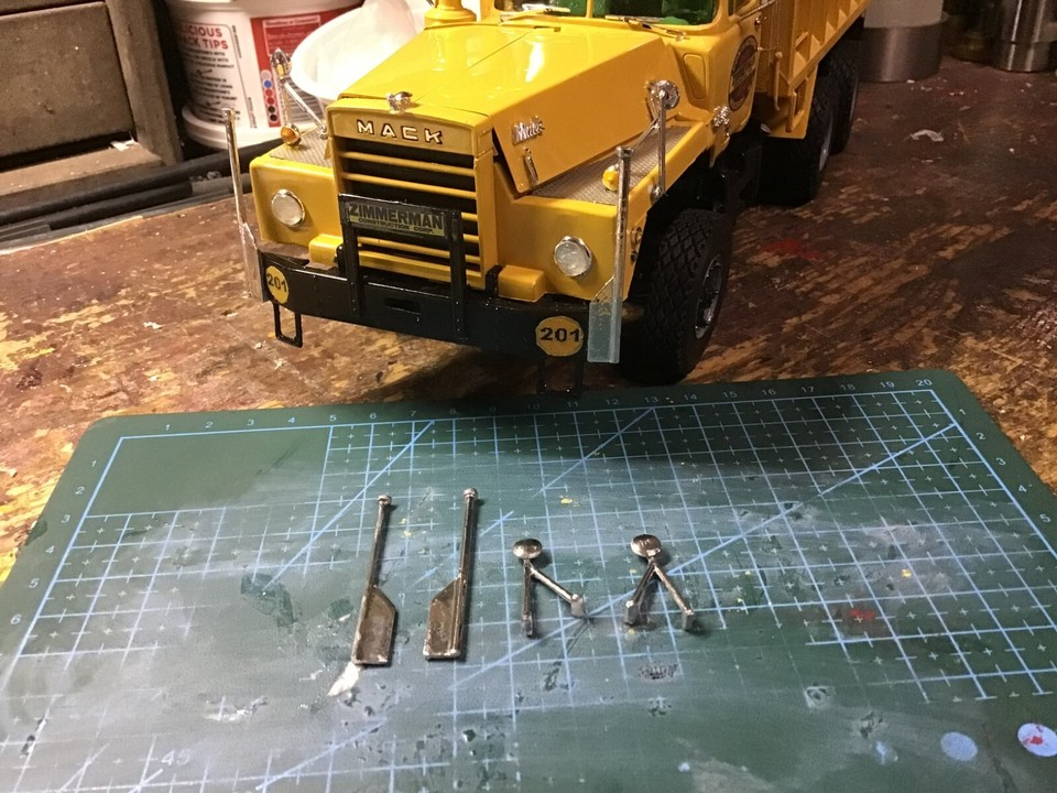 MACK DM 800 JERSEY MACK 1/25 SCALE MODEL ACCESSORYS KIT | eBay