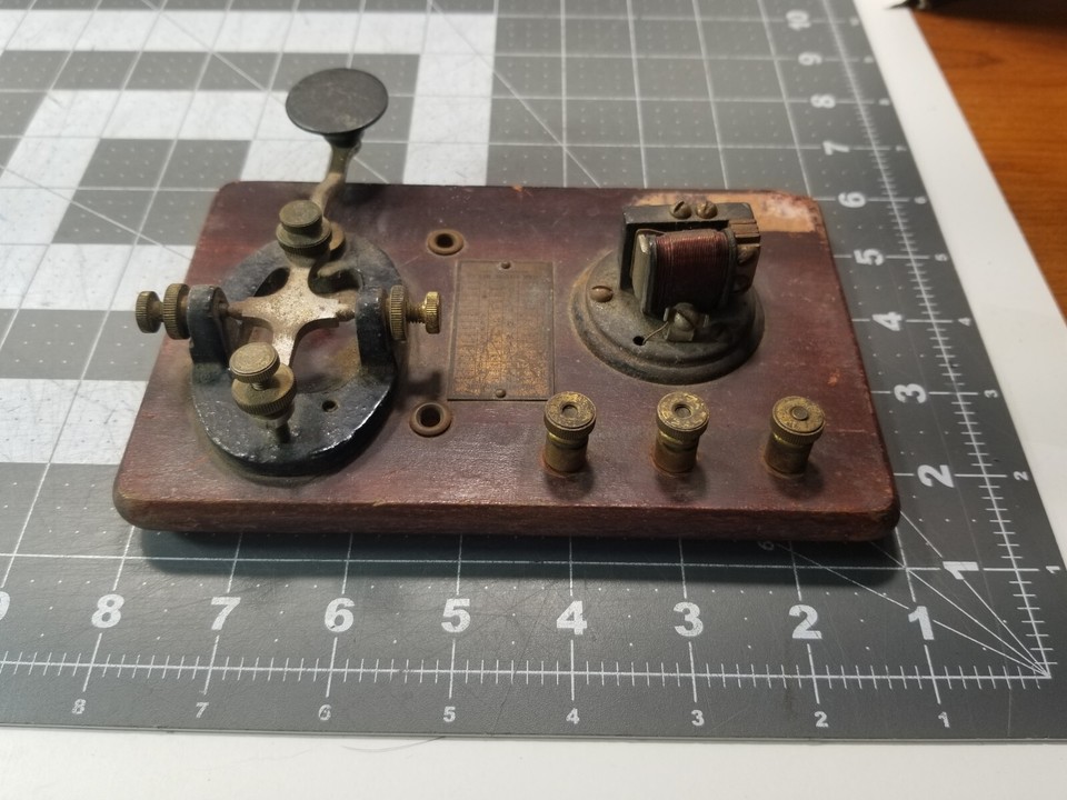 Telegraph Key Signal Electric Mfg. Co. Buzzer & Key On Board R-68 | eBay