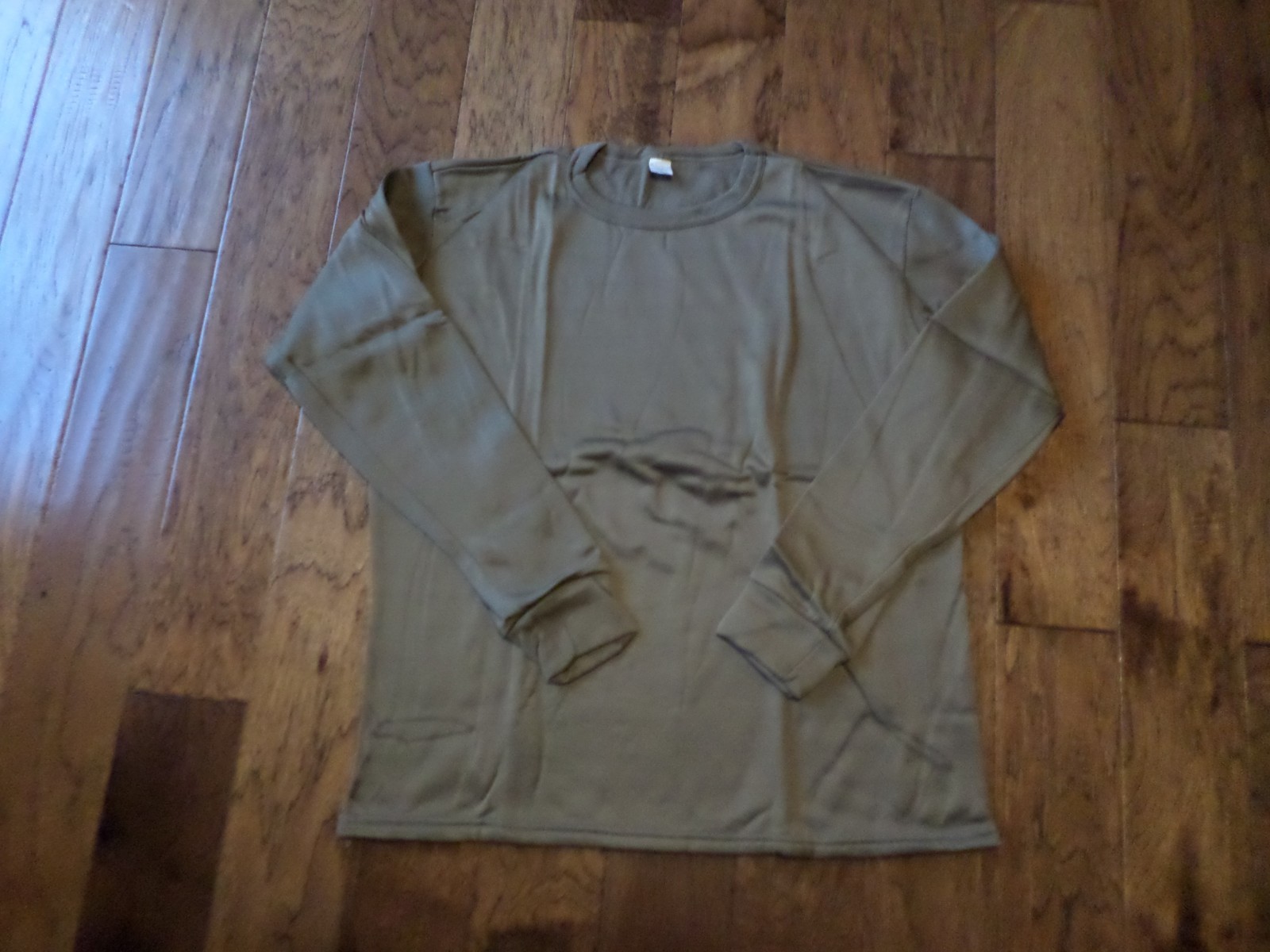 U.S MILITARY ISSUE POLYPROPYLENE EXTREME COLD WEATHER SHIRT MEDIUM U.S ...