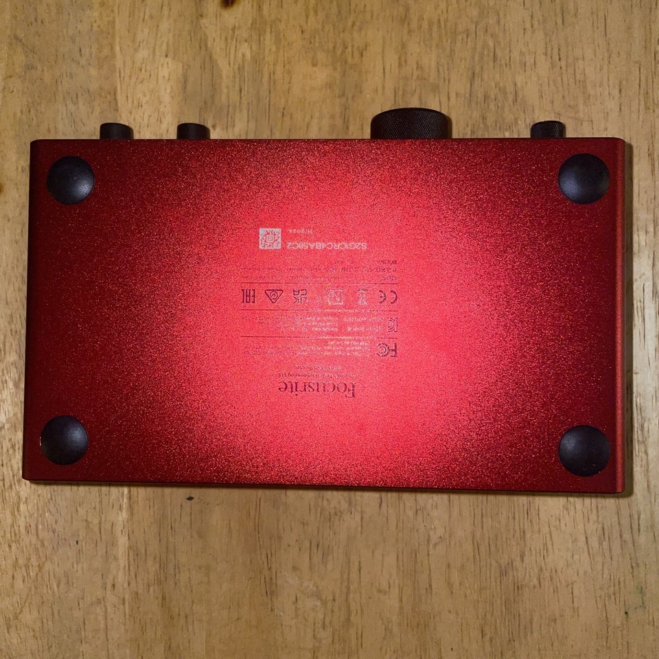Focusrite Scarlett 2i2 USB-C Audio Interface 4th Generation 192kHz 24 ...