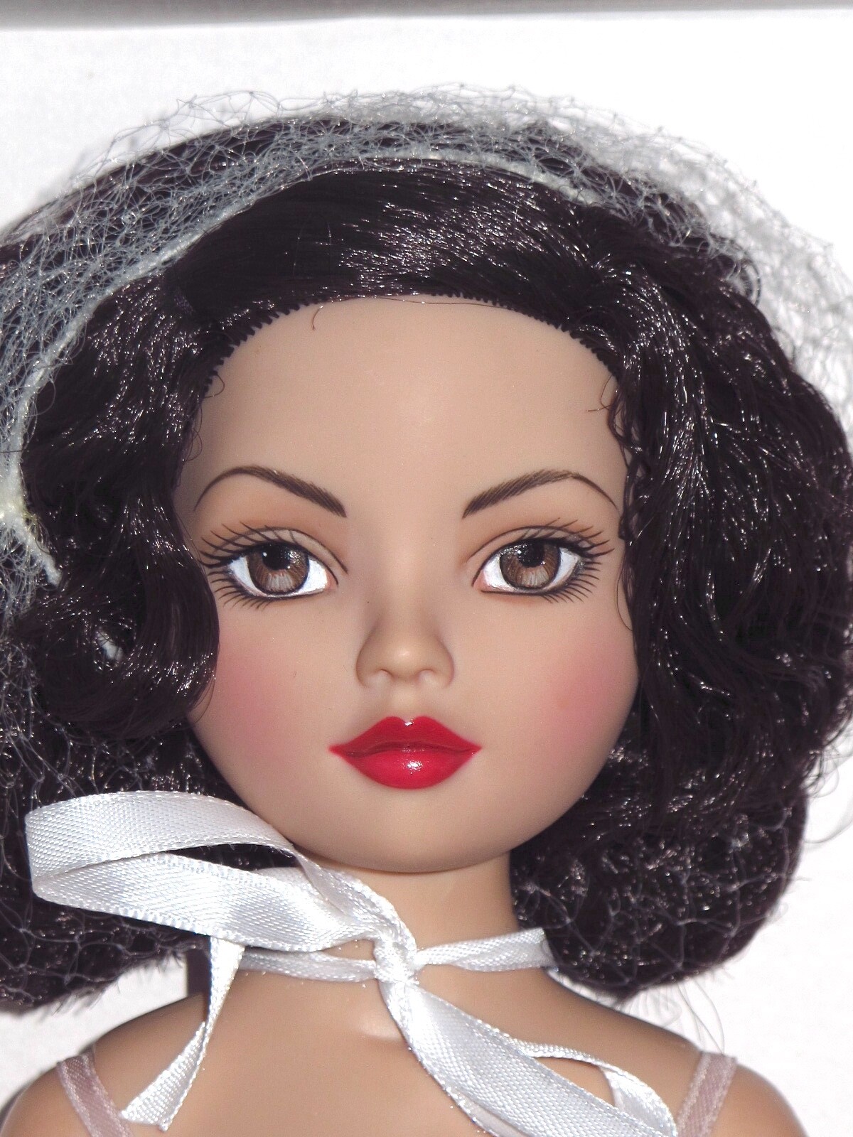 Tonner - 2006 Essential Ellowyne Brunette 16" Fashion Doll - NRFB | eBay
