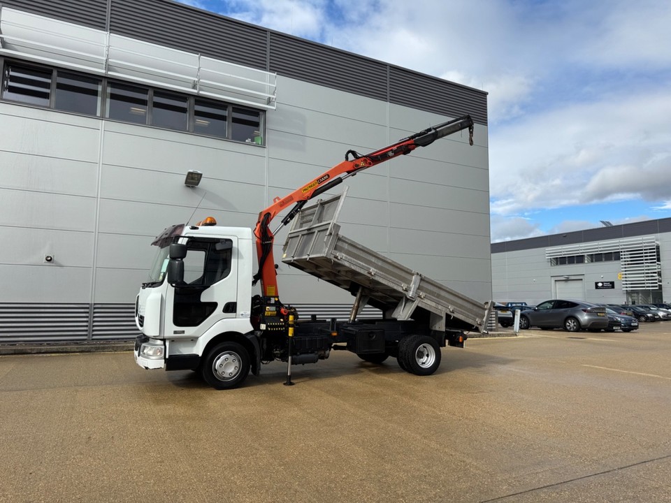2006 56 RENAULT MIDLUM old model 7.5T palfinger pk6500crane TIPPER TRUCK LORRY | eBay UK