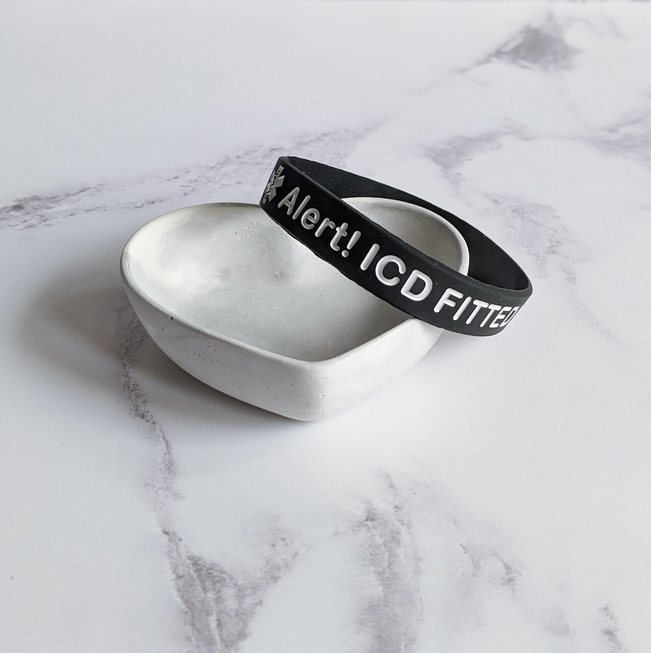 (X2) Alert ICD Fitted Wristband Medical Alert Silicone Wristband ...