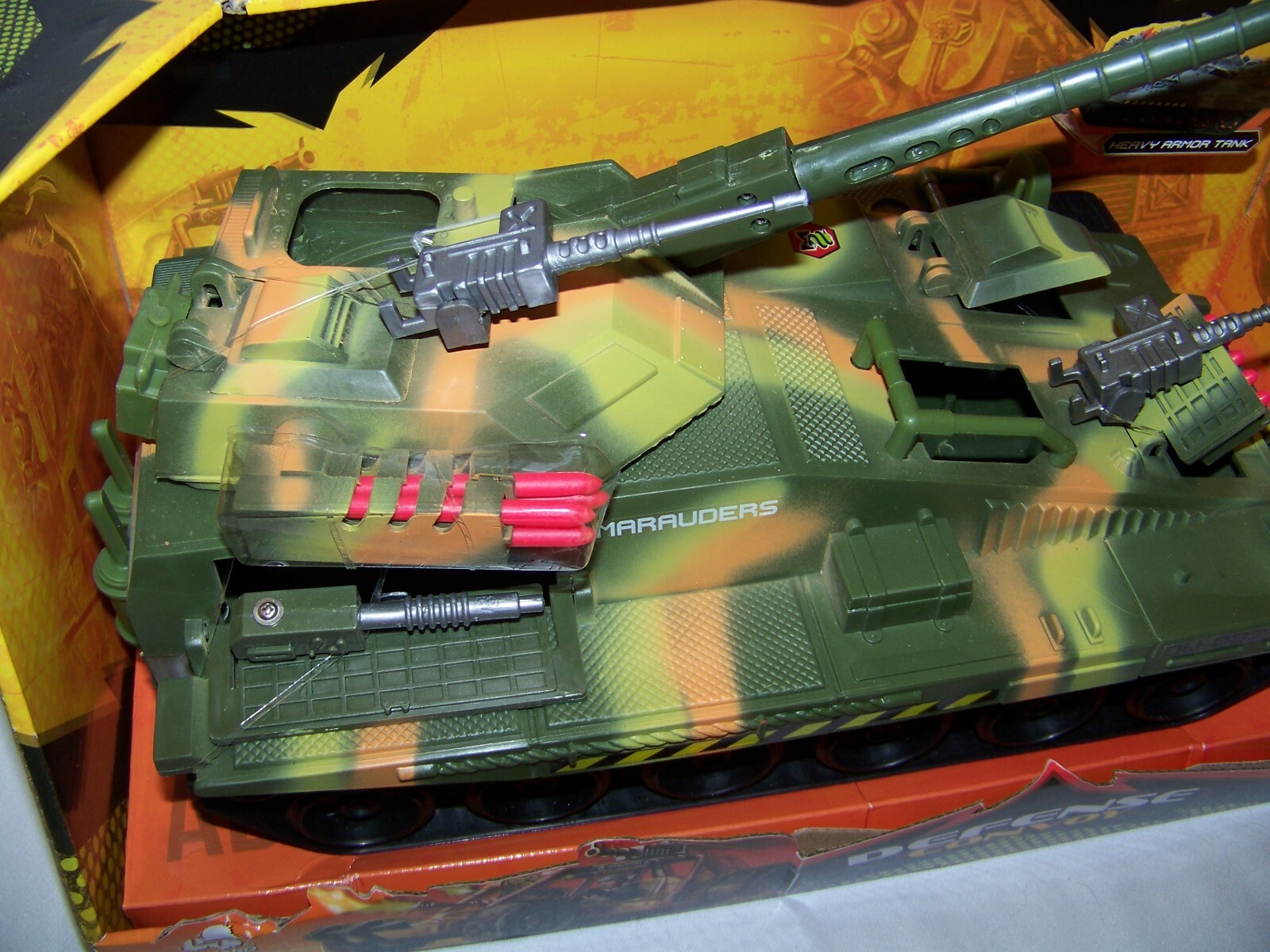 LANARD TOYS THE CORPS MARAUDERS HEAVY ARMOR TANK COMPLETE WITH FIGURE ...