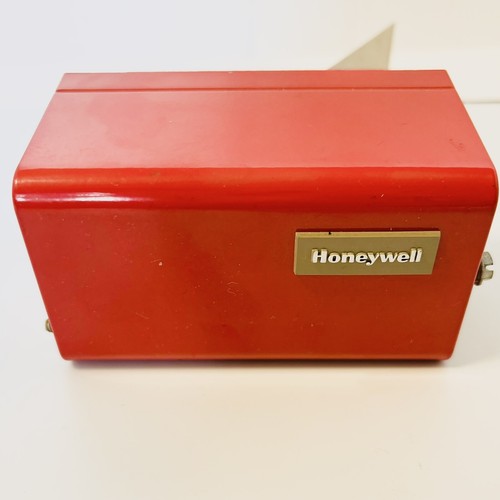 Honeywell S437A1025 1 1/2x4"SAIL SWITCH,CLOSE-RISE | eBay