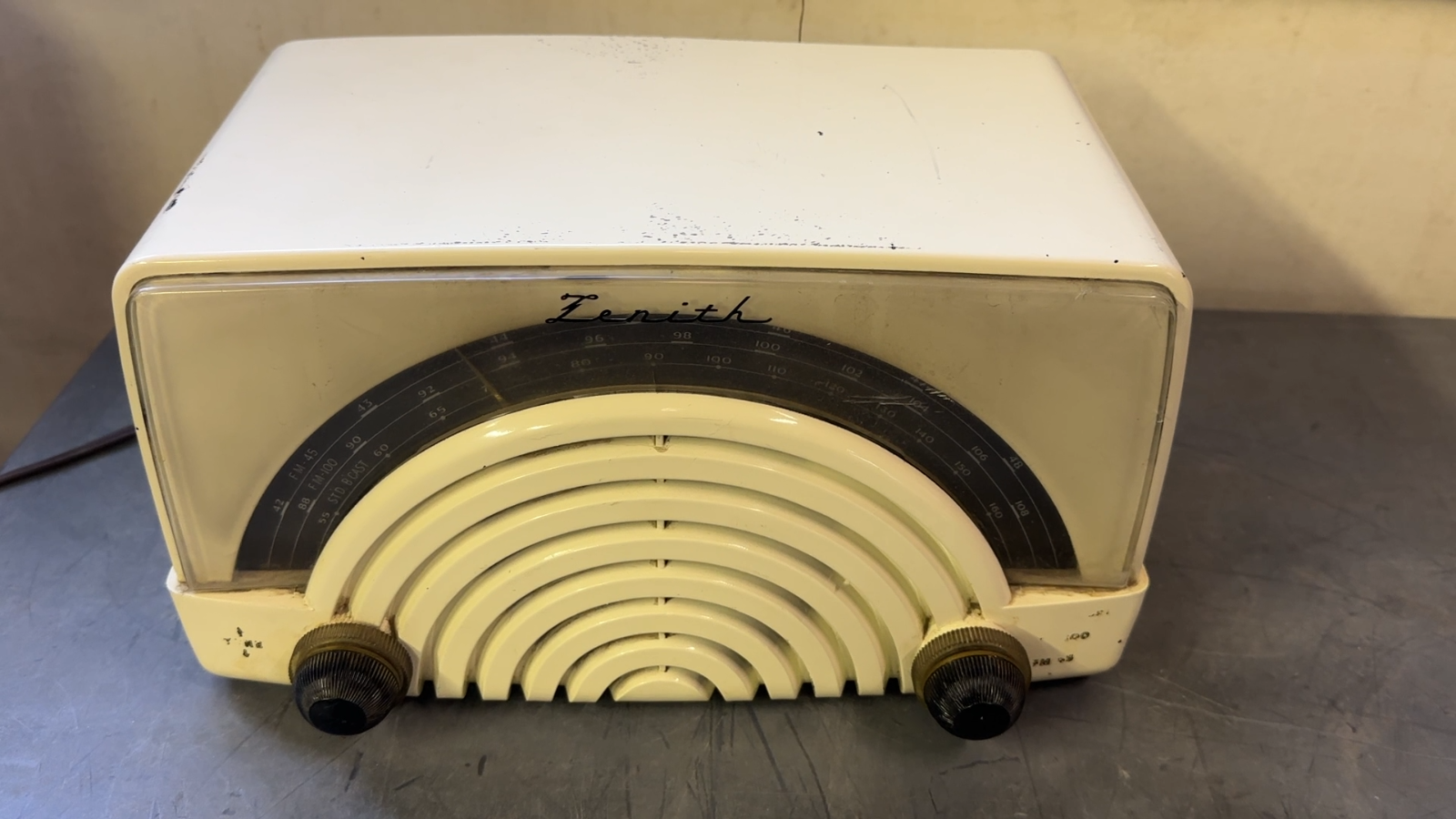 RARE mid Century Vintage Zenith Table Radio Model 8H023 w Circa 1946-7 ...