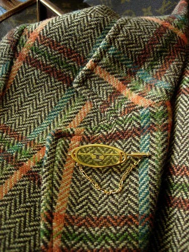 Gorgeous RARE Vintage GUCCI Lucite GG Lapel Scarf PIN Jewelry Accessory ...