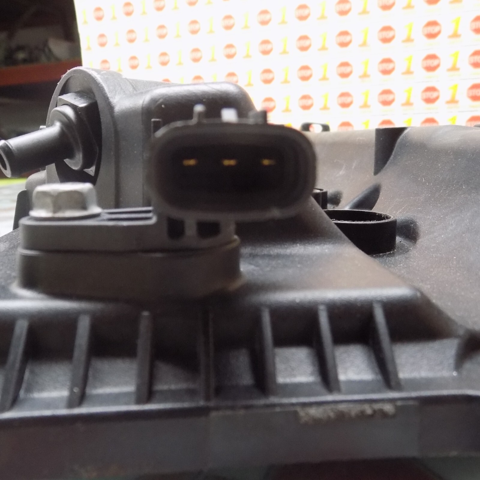 2016-2020 HYUNDAI ELANTRA 2.0L VALVE COVER 22410-2E700 OEM | eBay