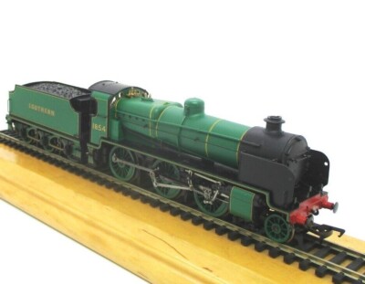 Bachmann 30-165 Class N 2-6-0 SR 1854 Locomotive Green 00 Gauge DCC ...