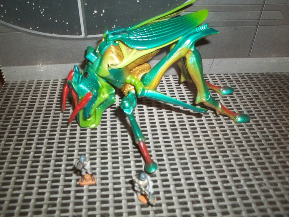 STARSHIP TROOPERS ACTION FLEET SERIES HOPPER BUG W/ 2 MINI FIGURES | eBay