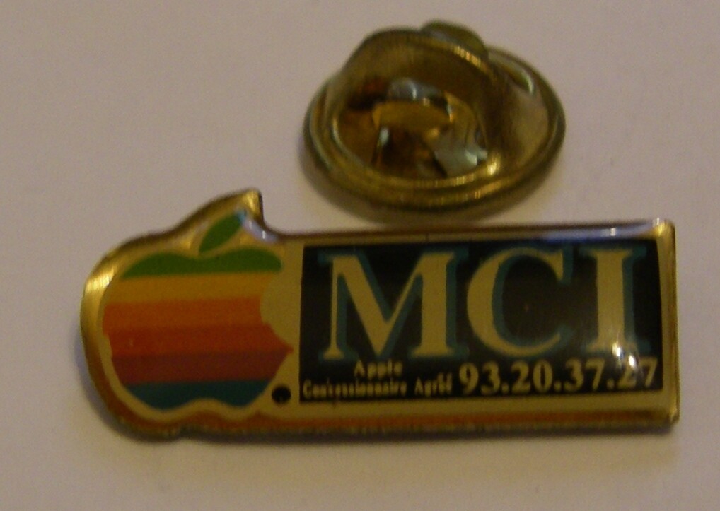 APPLE computer APPLE CENTER MCI vintage pin badge Mac MACINTOSH | eBay