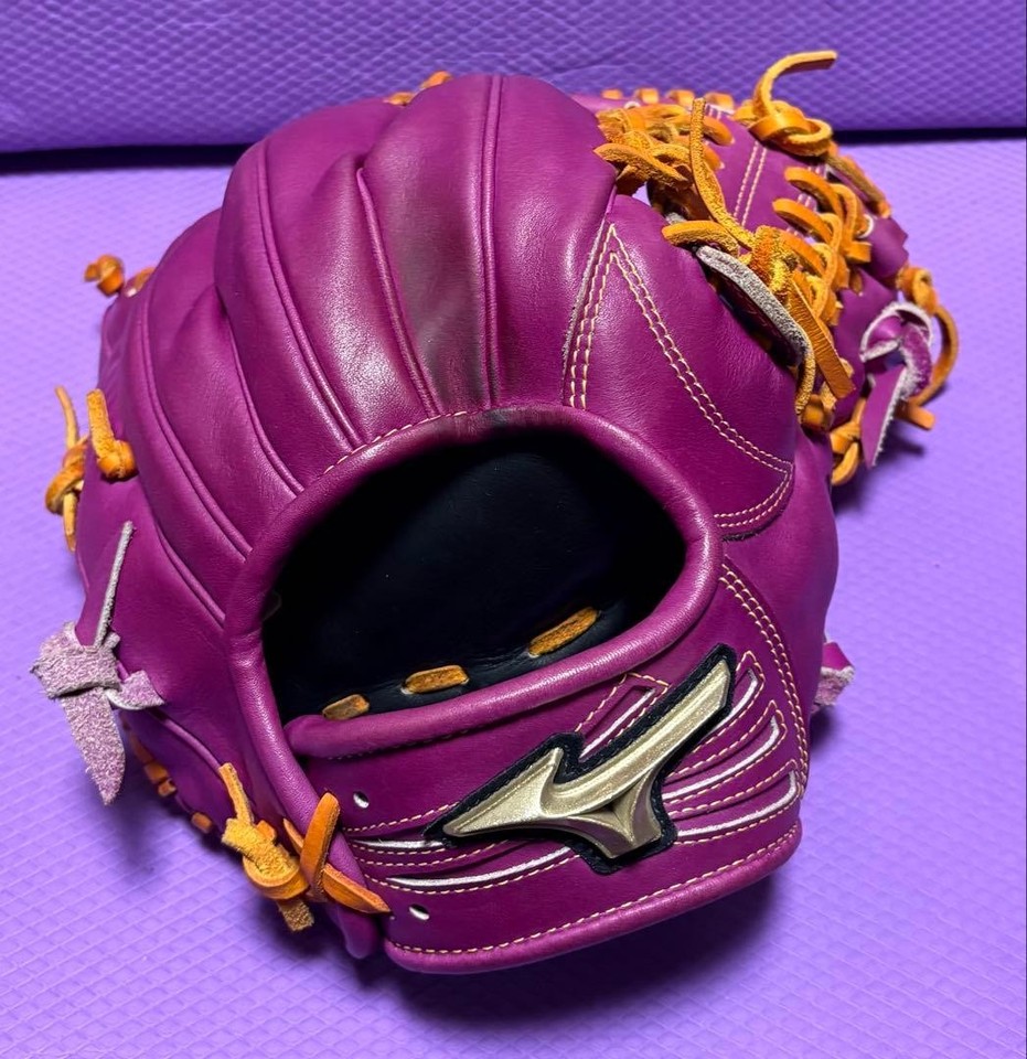 Mizuno Global Elite Soft Gloves Kishi Model Raspberry | eBay UK