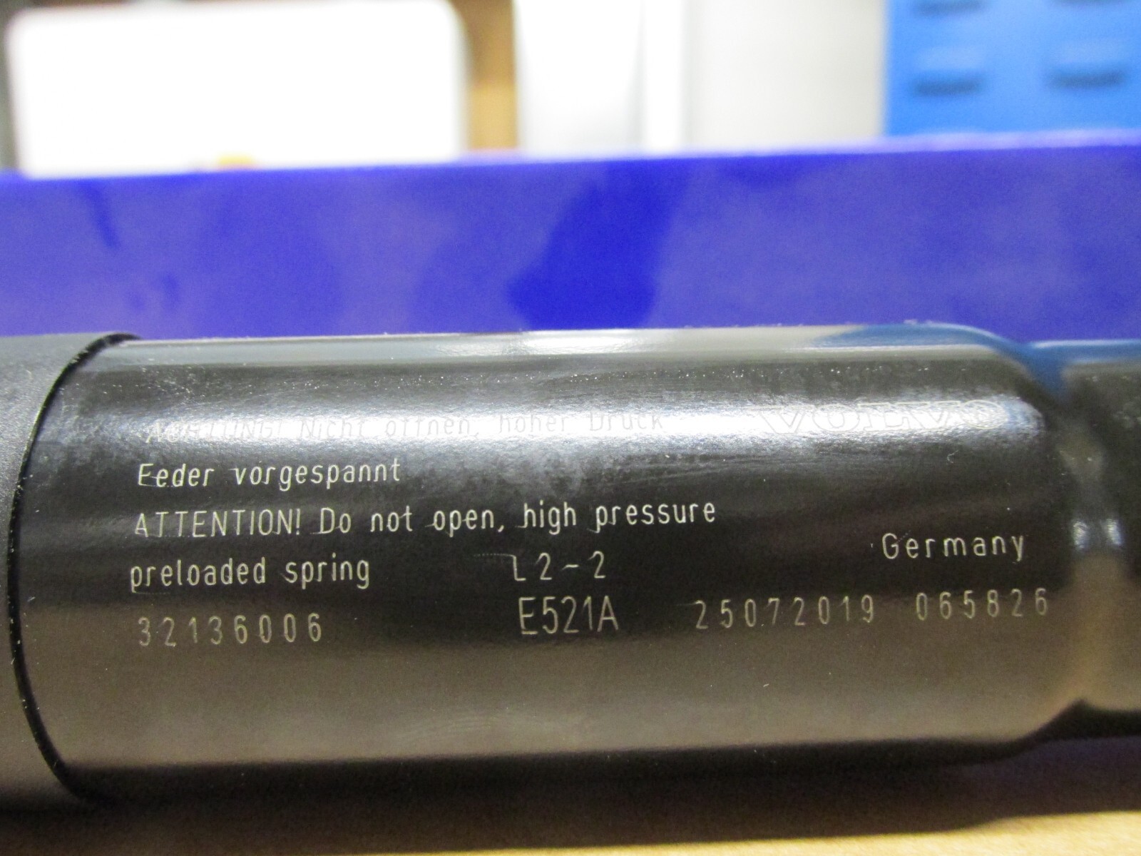 2019 Volvo Xc60 Rear Tailgate Boot Strut 32136006 Boxed for sale online ...