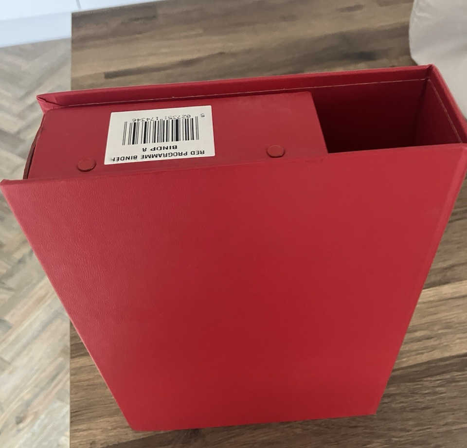 MANCHESTER UNITED OFFICIAL PROGRAMME BINDER / BOX IN EXCELLENT ...