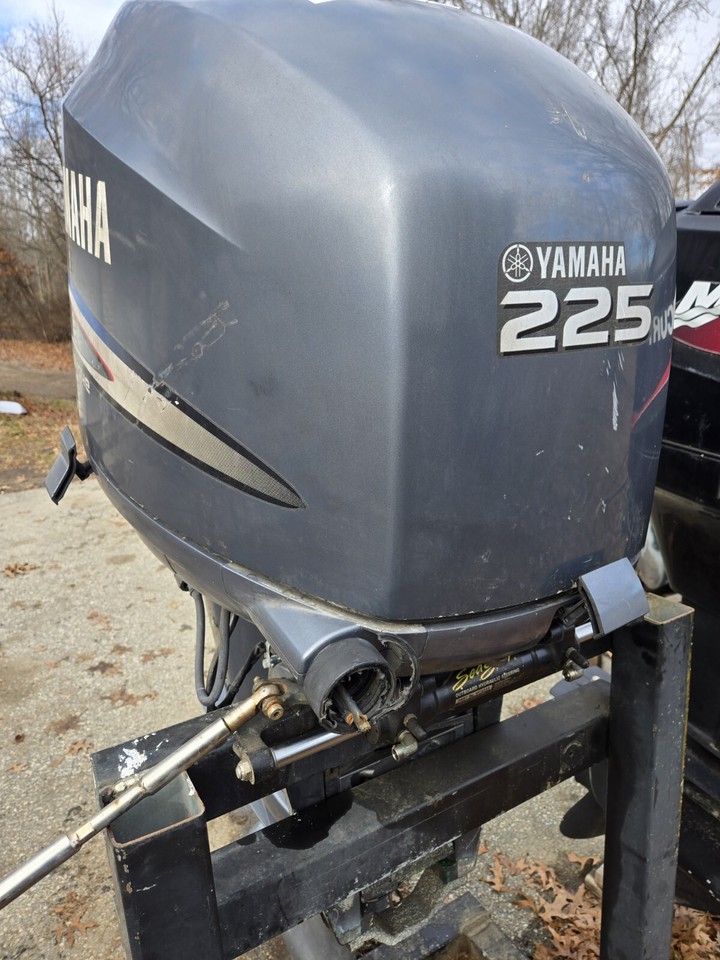 Yamaha F225 Outboard Motor Counter Rotating | eBay