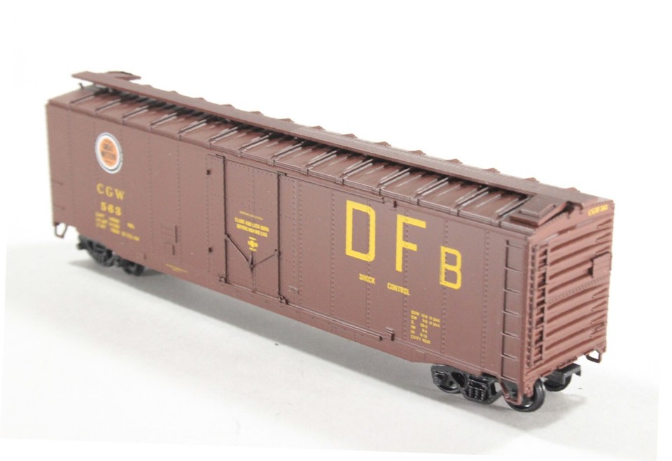 HO Athearn / Railrunner Chicago Great Western 50ft Plug Door Box Car #563 Dmg | eBay