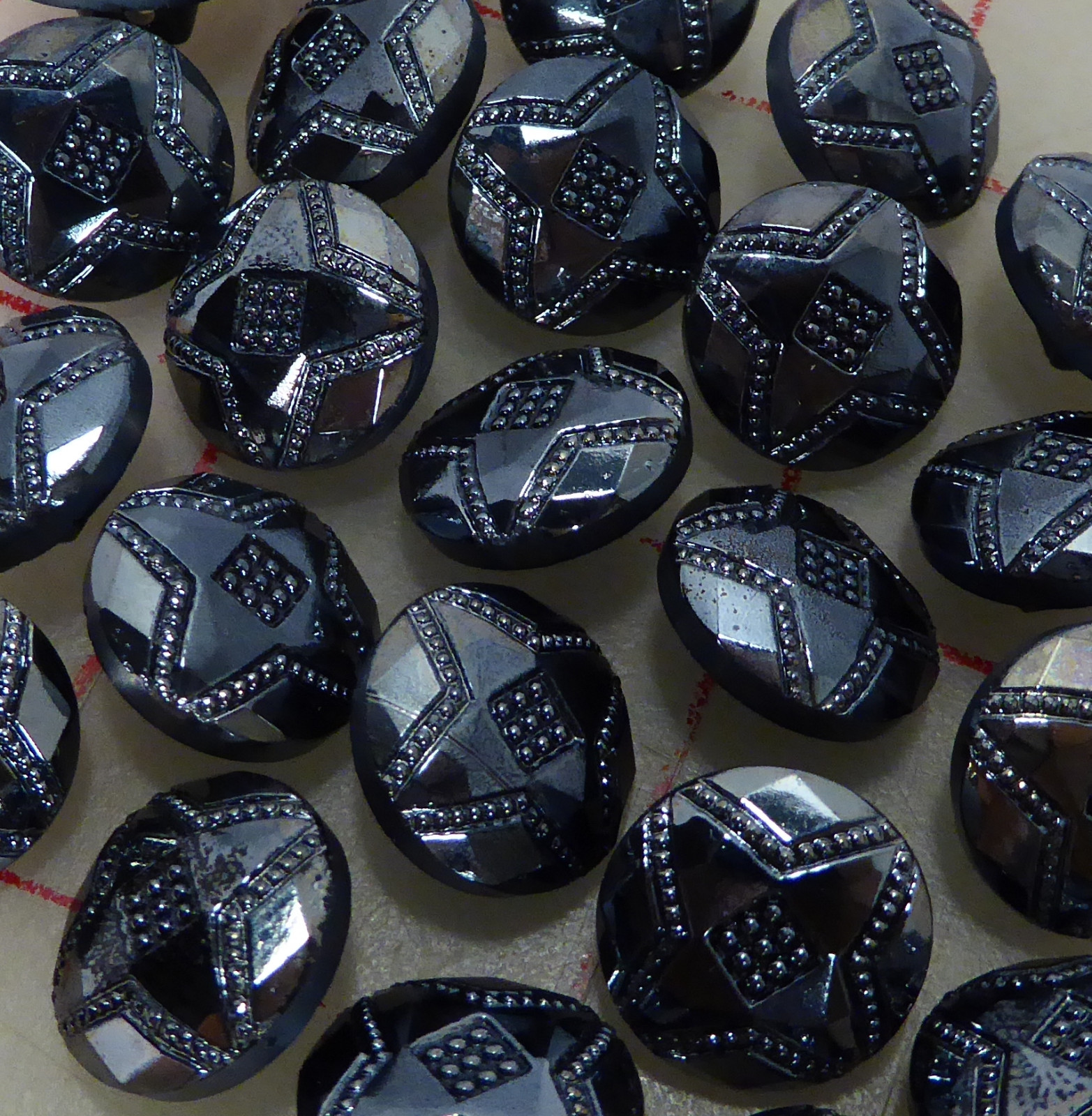 24 Czech glass shank buttons diamond flower design hematite 1/2" 13mm ...