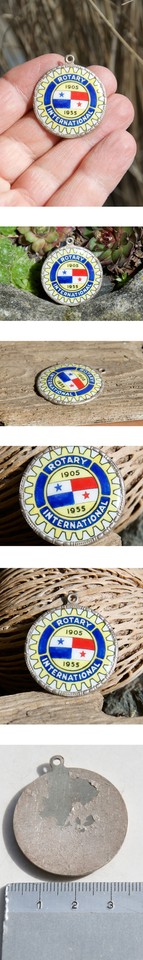 NICE VINTAGE ENAMEL AUTOMOBILE CAR KEYCHAIN # ROTARY INTERNATIONAL 1955 ...