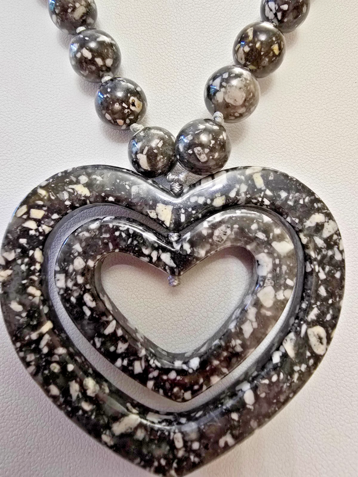 LOLA ROSE GORGEOUS GREY WHITE PORPHYRY ? STONE DOUBLE HEART NECKLACE 18 ...